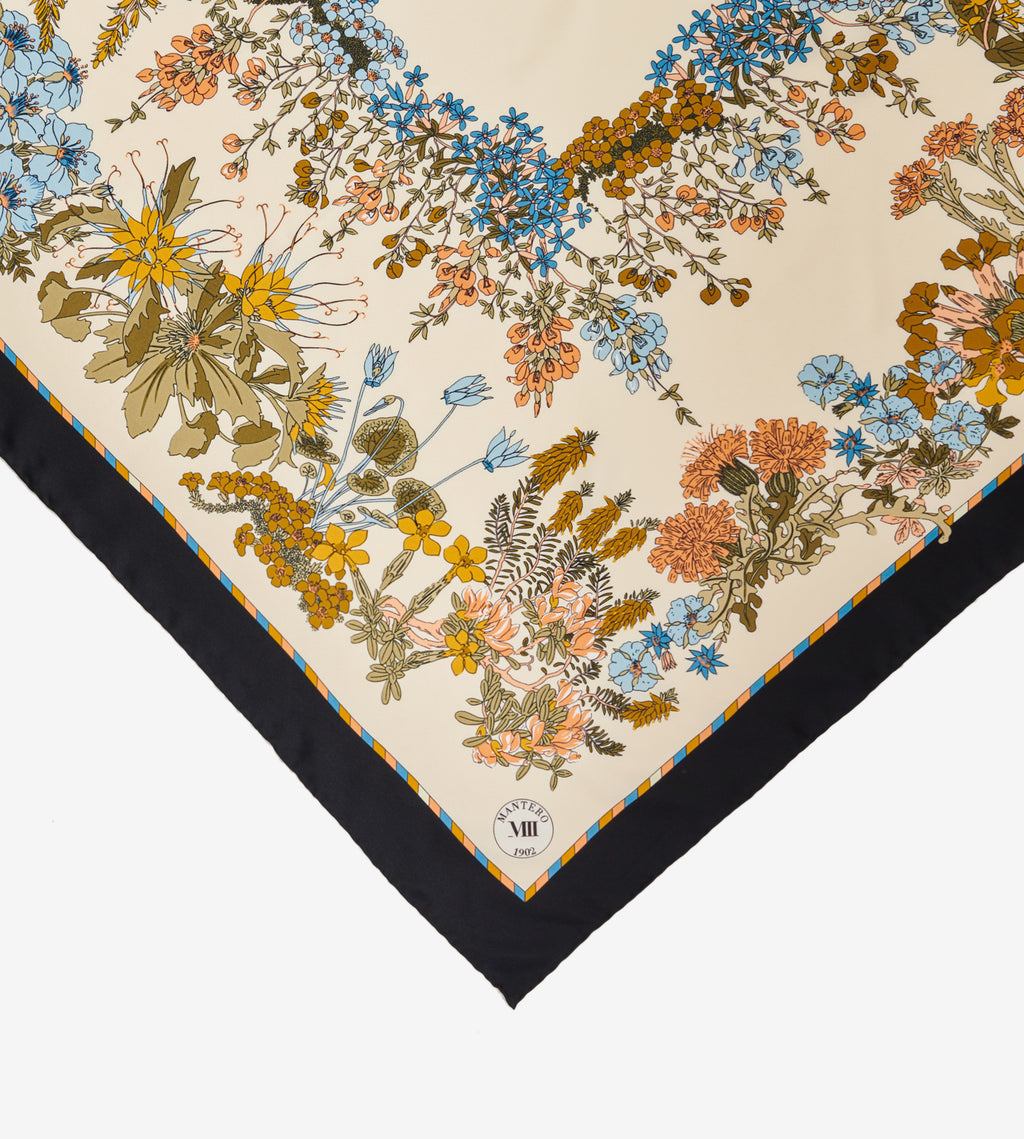 All apparrel and accessories in silk | Mantero 1902